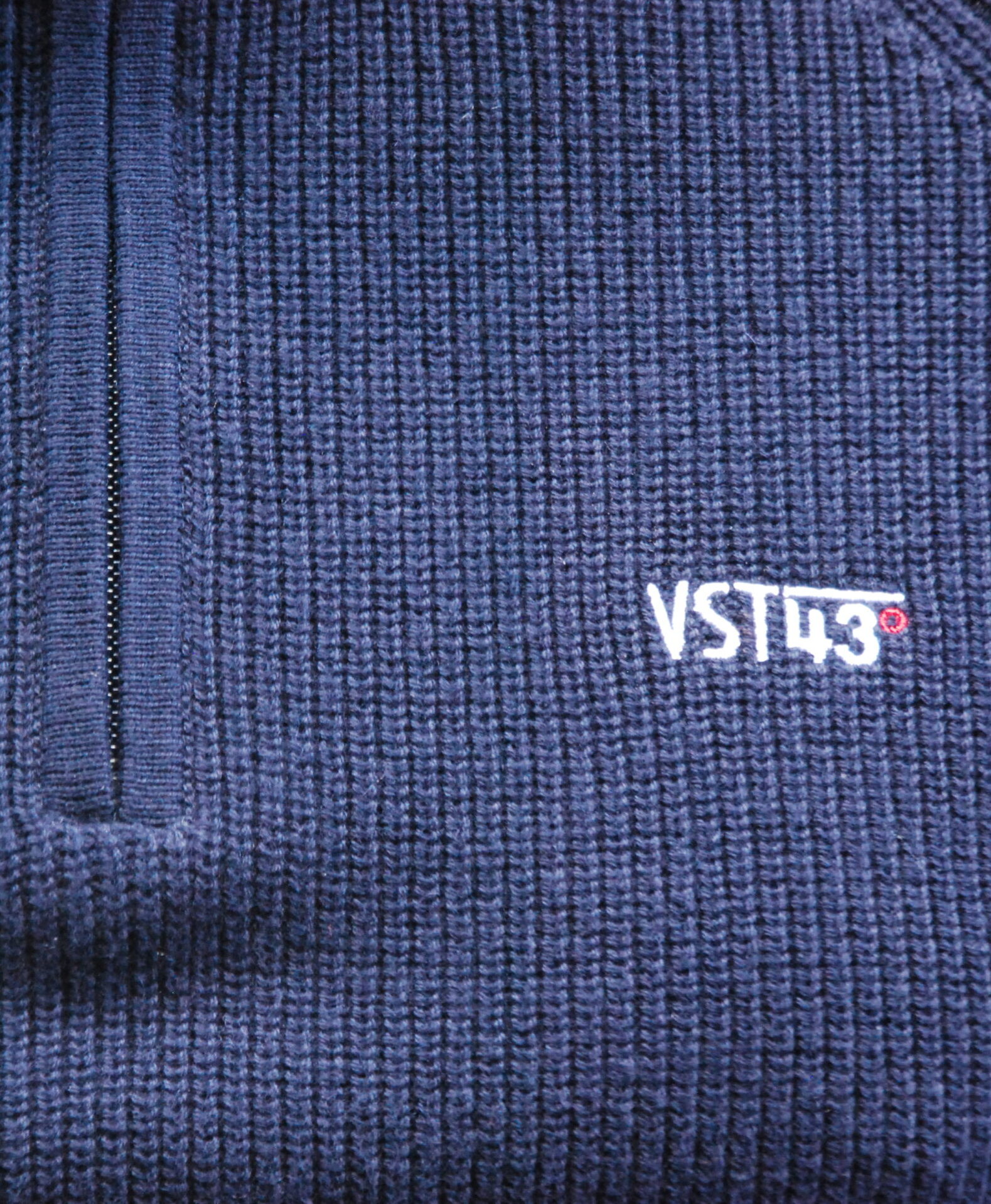 Pull Amirat | VST43°